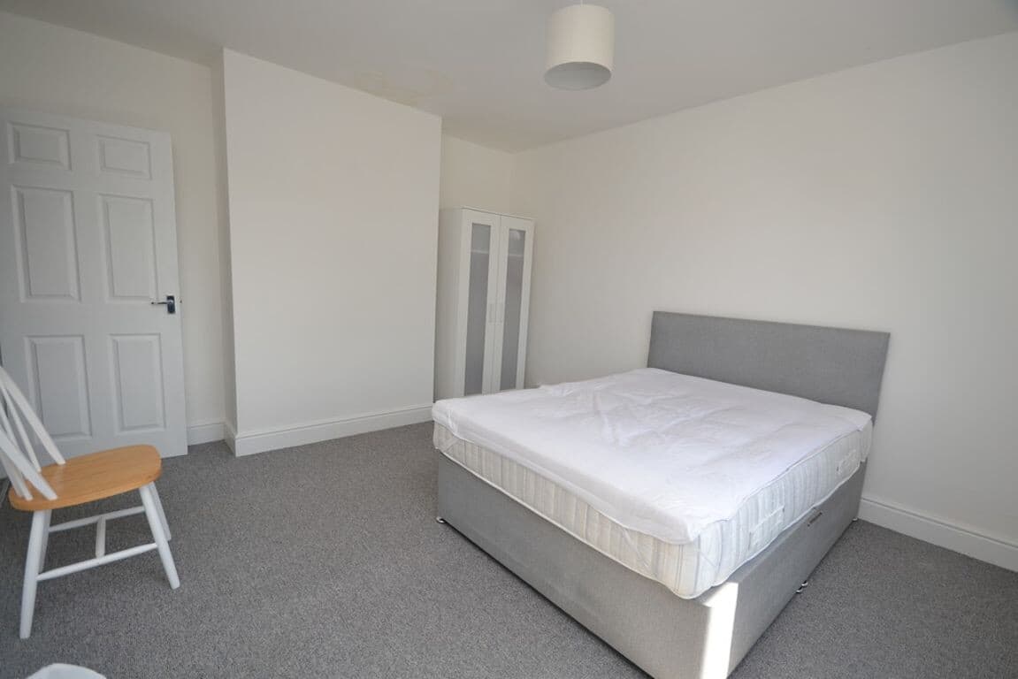 2 Bedroom Apartment For Rent Derby Road Nottingham Ng9 2tj Unihomes