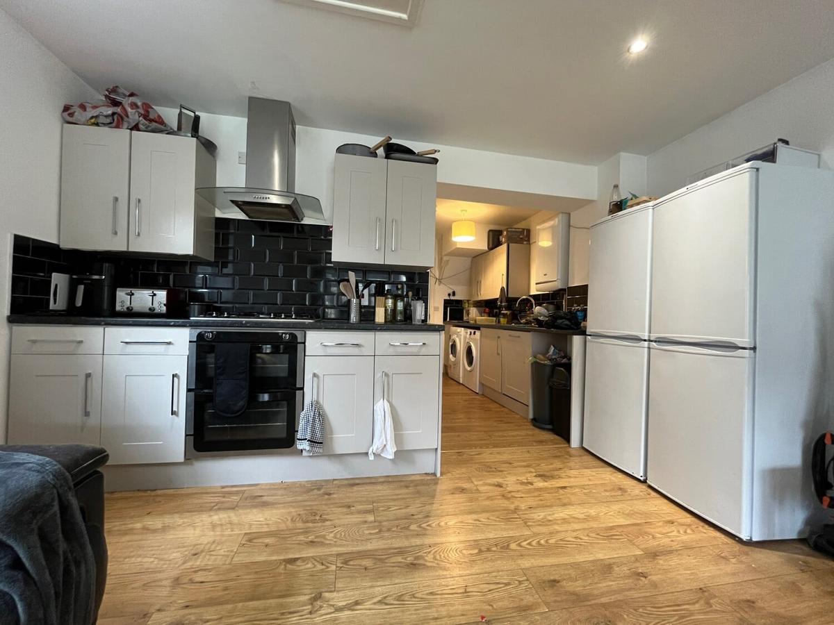 7 bedroom house for rent Maindy Road, Cardiff, CF24 4HQ | UniHomes