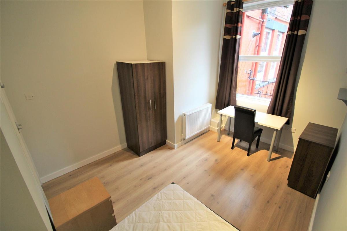 10 bedroom house for rent Victoria Road Leeds, LS6 1DL | UniHomes