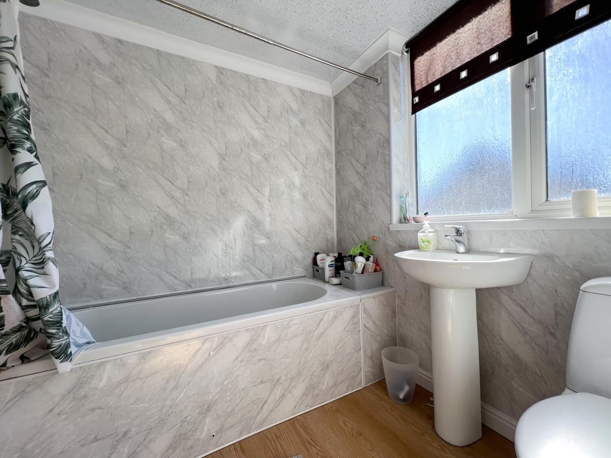 2 bedroom apartment for rent Cathays Terrace Cardiff, CF24 4HU | UniHomes