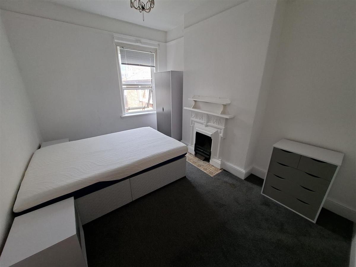 4 bedroom house for rent Howard Terrace, Cardiff, CF24 0EH | UniHomes