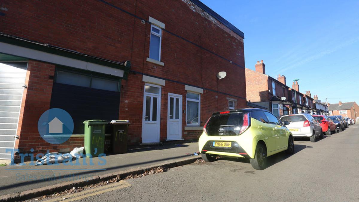 1 bedroom studio apartment for rent Russell Road Nottingham, NG7 6GX ...