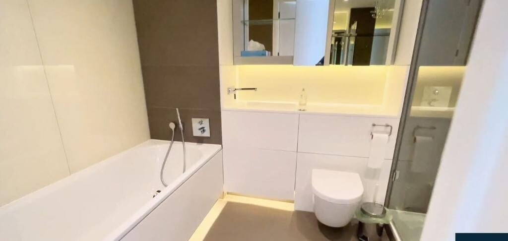 3 bedroom apartment for rent 1 York Way London, N1C 4AW | UniHomes