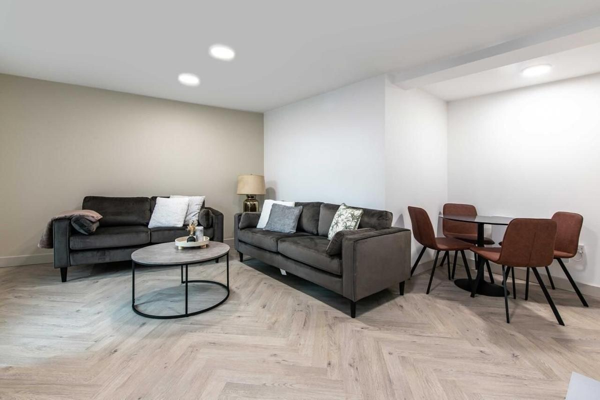 4 bedroom house for rent Icon Building Nottingham, NG1 6FH | UniHomes