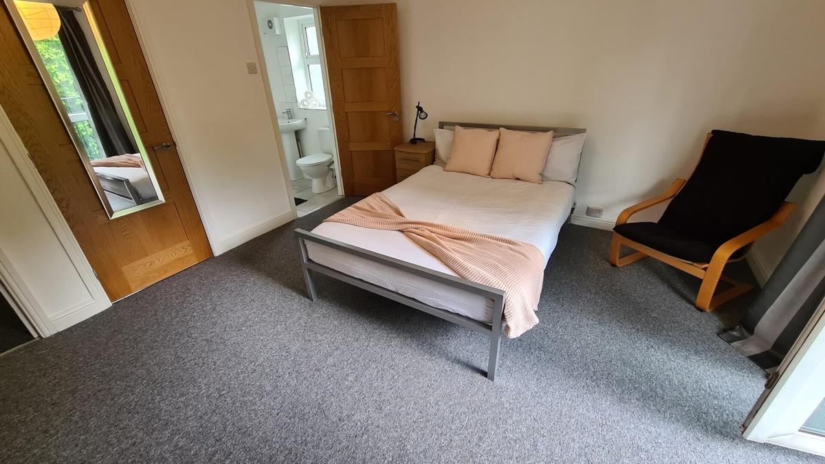6 bedroom house for rent Granville Road Manchester, M14 6AE | UniHomes