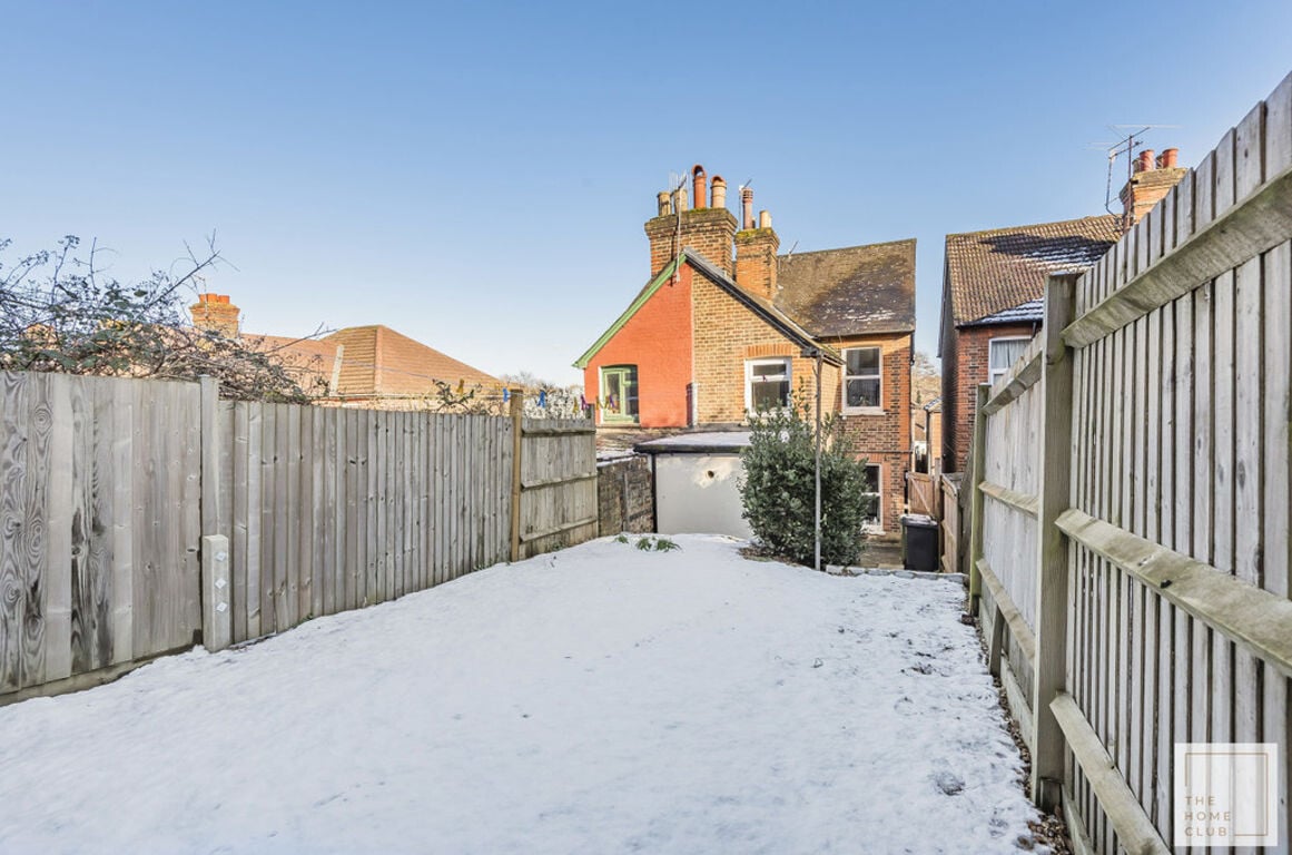 4 bedroom house for rent Walnut Tree Close, Surrey, GU1 4UQ | UniHomes