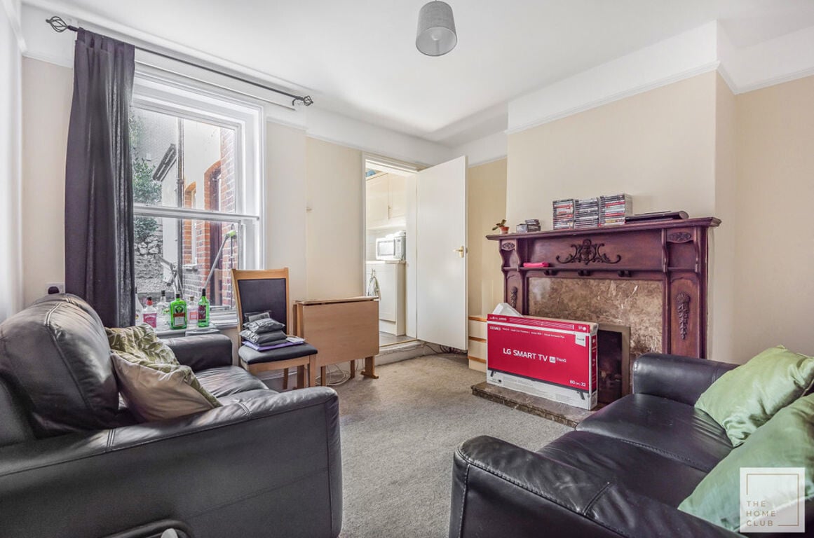 4 bedroom house for rent Walnut Tree Close, Surrey, GU1 4UQ | UniHomes