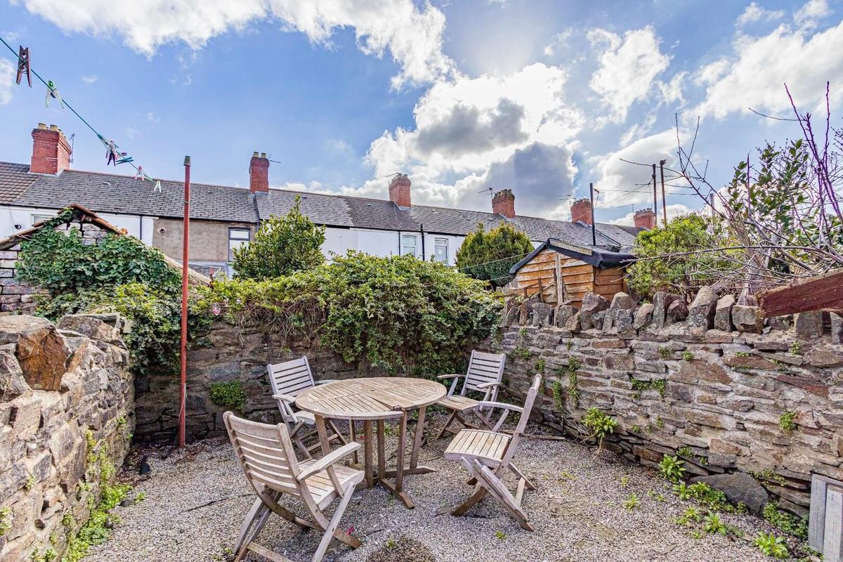 4 bedroom house for rent Glenroy Street, Cardiff, CF24 3LA | UniHomes