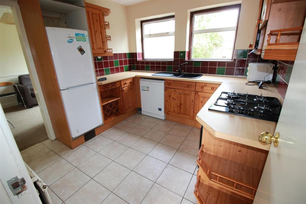 6 bedroom house for rent Lodge Close, London, UB8 2ES | UniHomes