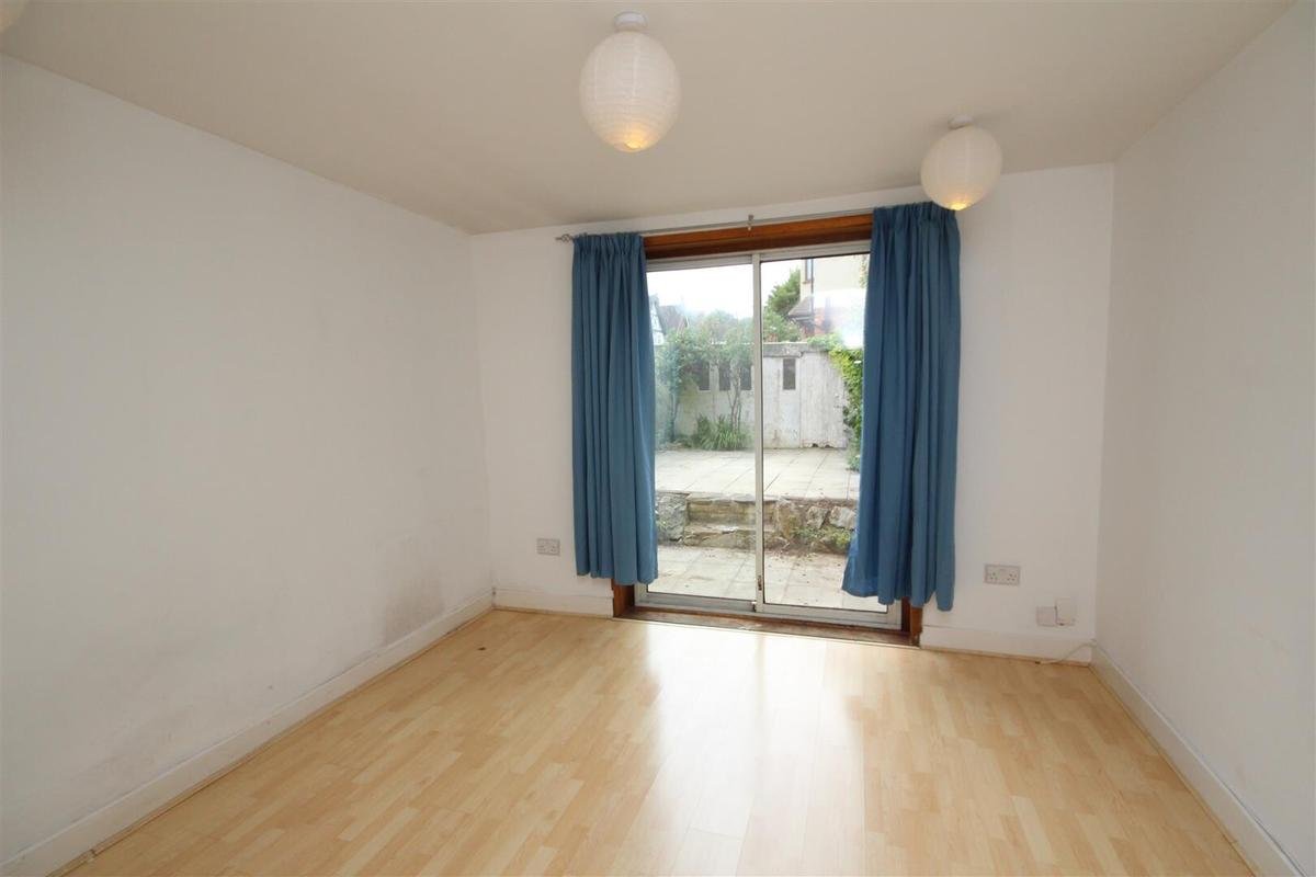 4 bedroom house for rent Madrid Road Surrey, GU2 7NU | UniHomes