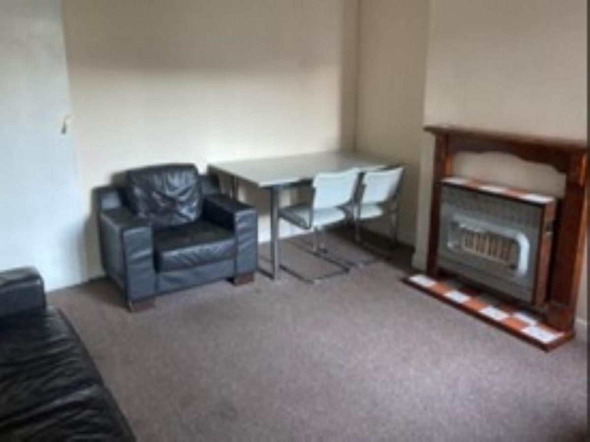 3 bedroom house for rent Brook St, Cardiff, CF11 6LG | UniHomes