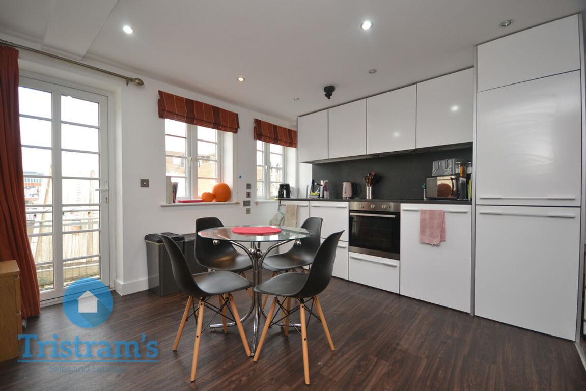 3 bedroom apartment for rent Low Pavement Nottingham, NG1 7DG | UniHomes