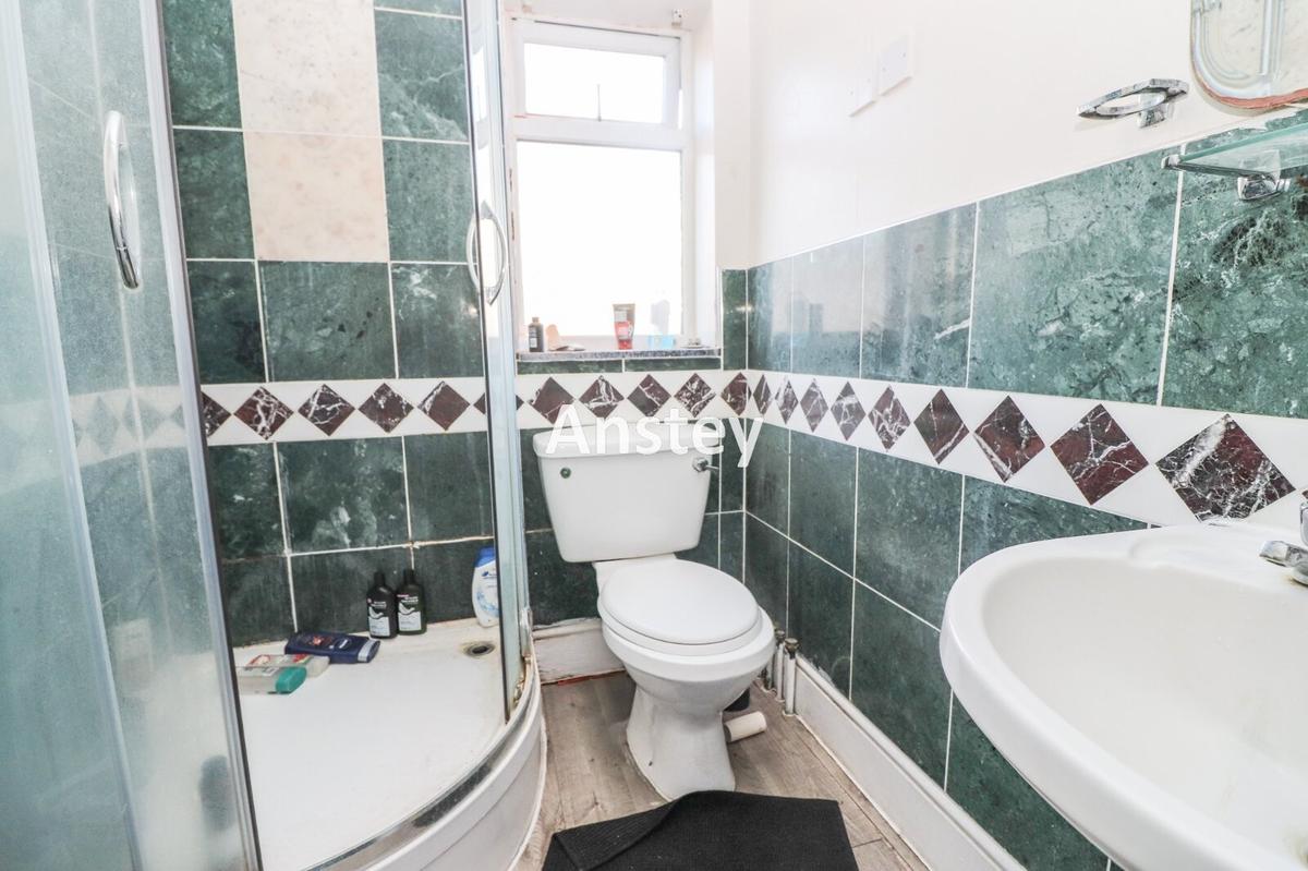 4 bedroom house for rent Newcombe Road Southampton, SO15 2FL | UniHomes