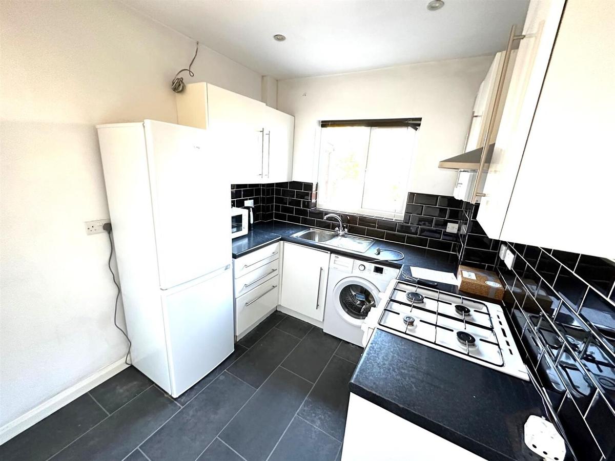 4 bedroom house for rent Montague Road, London, UB8 1QL | UniHomes