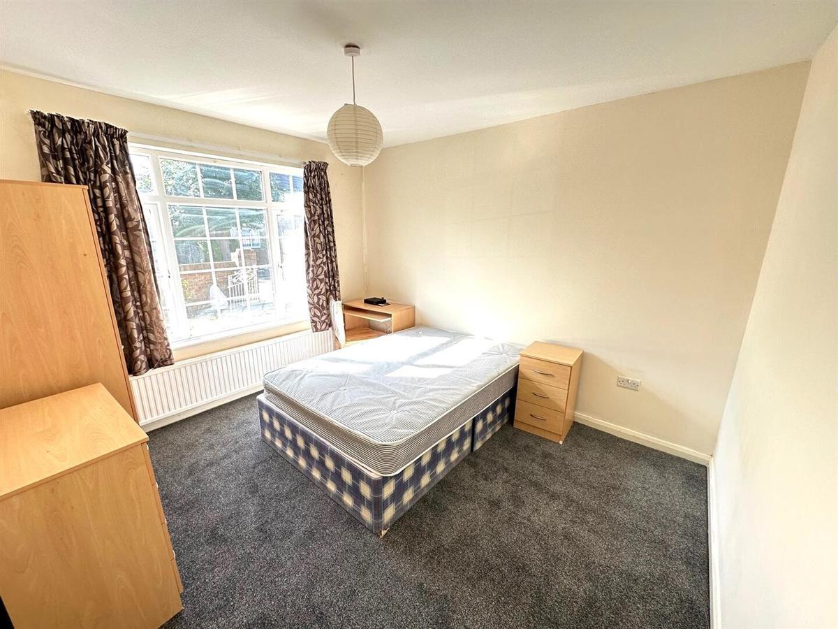 4 bedroom house for rent Montague Road, London, UB8 1QL | UniHomes