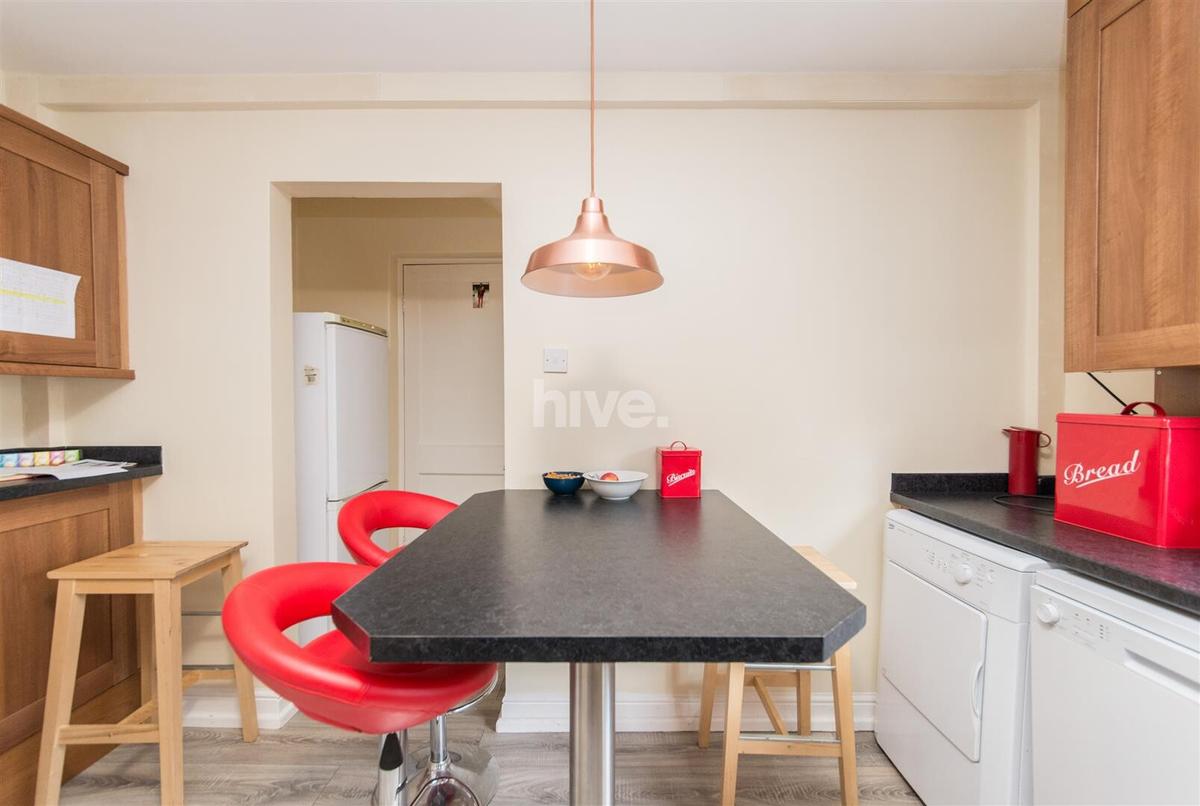 3 bedroom apartment for rent Beadnell Place Newcastle, NE2 1YD | UniHomes