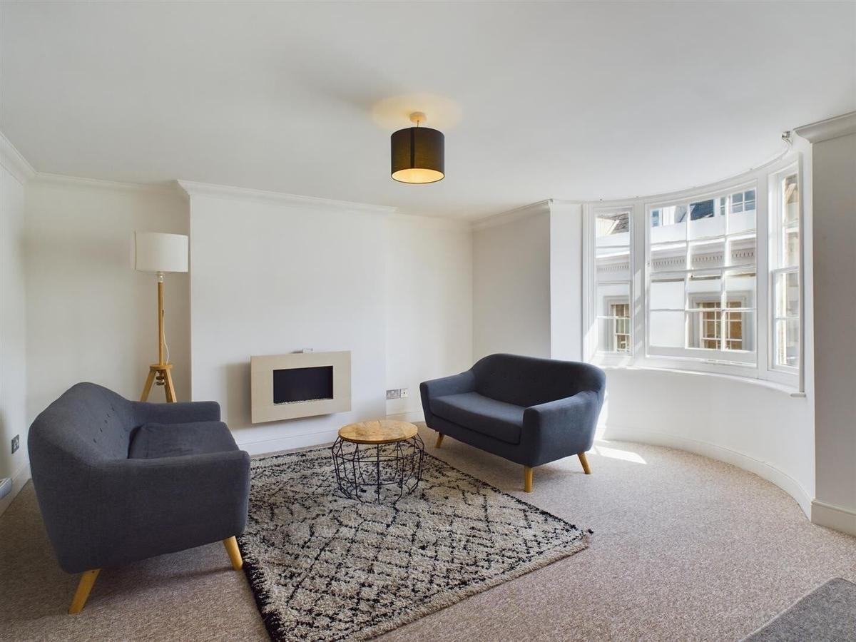3 bedroom apartment for rent Middle Street Brighton, BN1 1AL | UniHomes
