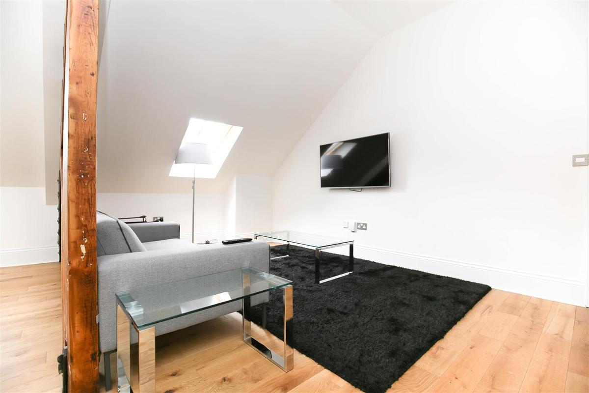 3 bedroom apartment for rent Chaucer Building Newcastle, NE1 5JE | UniHomes
