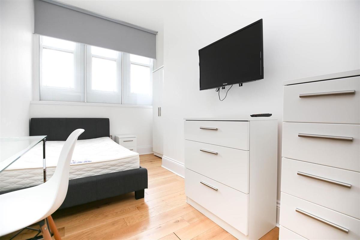 3 bedroom apartment for rent Chaucer Building Newcastle, NE1 5JE | UniHomes