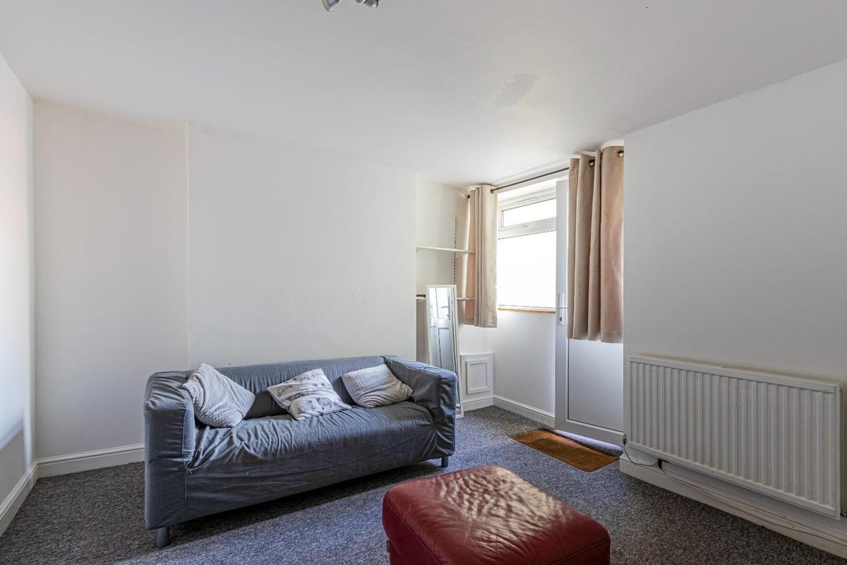 6 bedroom house for rent Cathays Terrace Cardiff, CF24 4HU | UniHomes