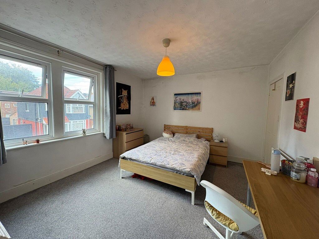 4 bedroom house for rent Woodside Road Southampton, SO17 2GQ | UniHomes