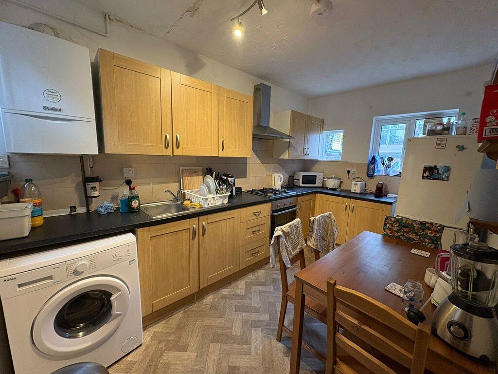 4 bedroom house for rent Woodside Road Southampton, SO17 2GQ | UniHomes
