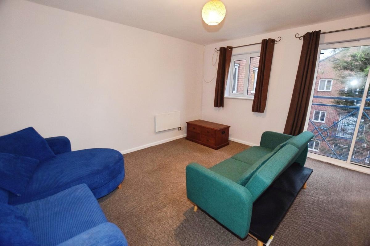 2 bedroom house for rent Mallow Street Manchester, M15 5GD | UniHomes