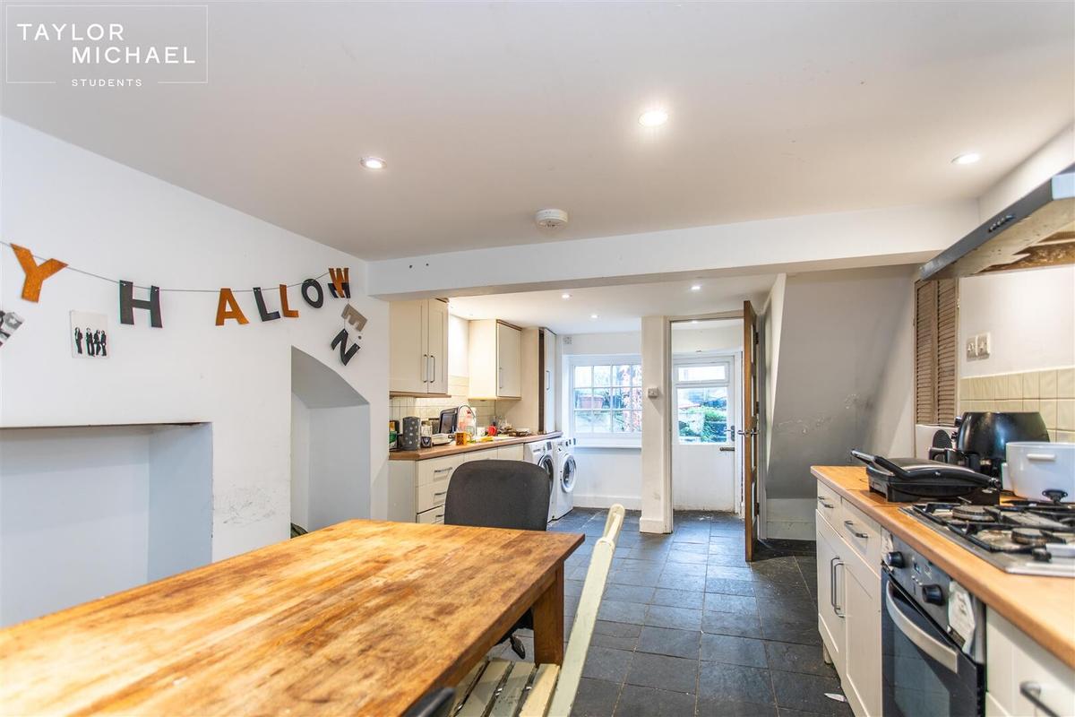 4 bedroom house for rent George Street Brighton, BN2 1RH | UniHomes