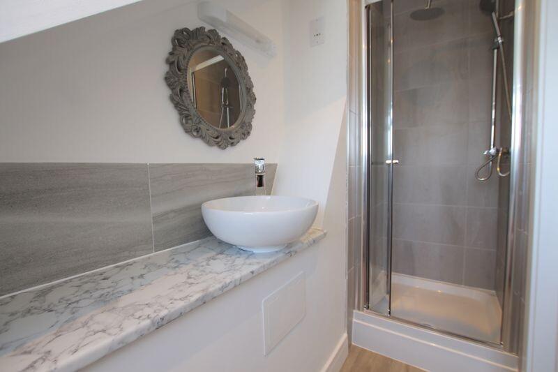 3 bedroom apartment for rent Splott Road Cardiff, CF24 2BU | UniHomes