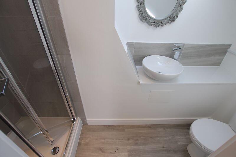 3 bedroom apartment for rent Splott Road Cardiff, CF24 2BU | UniHomes