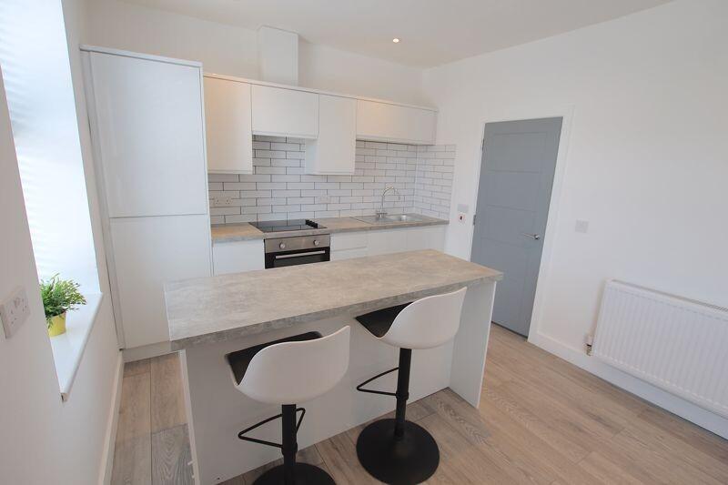 3 bedroom apartment for rent Splott Road Cardiff, CF24 2BU | UniHomes