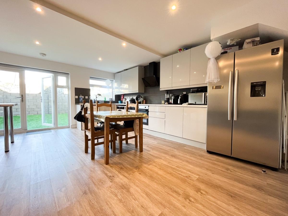 6 bedroom house for rent Maindy Road Cardiff, CF24 4HQ | UniHomes