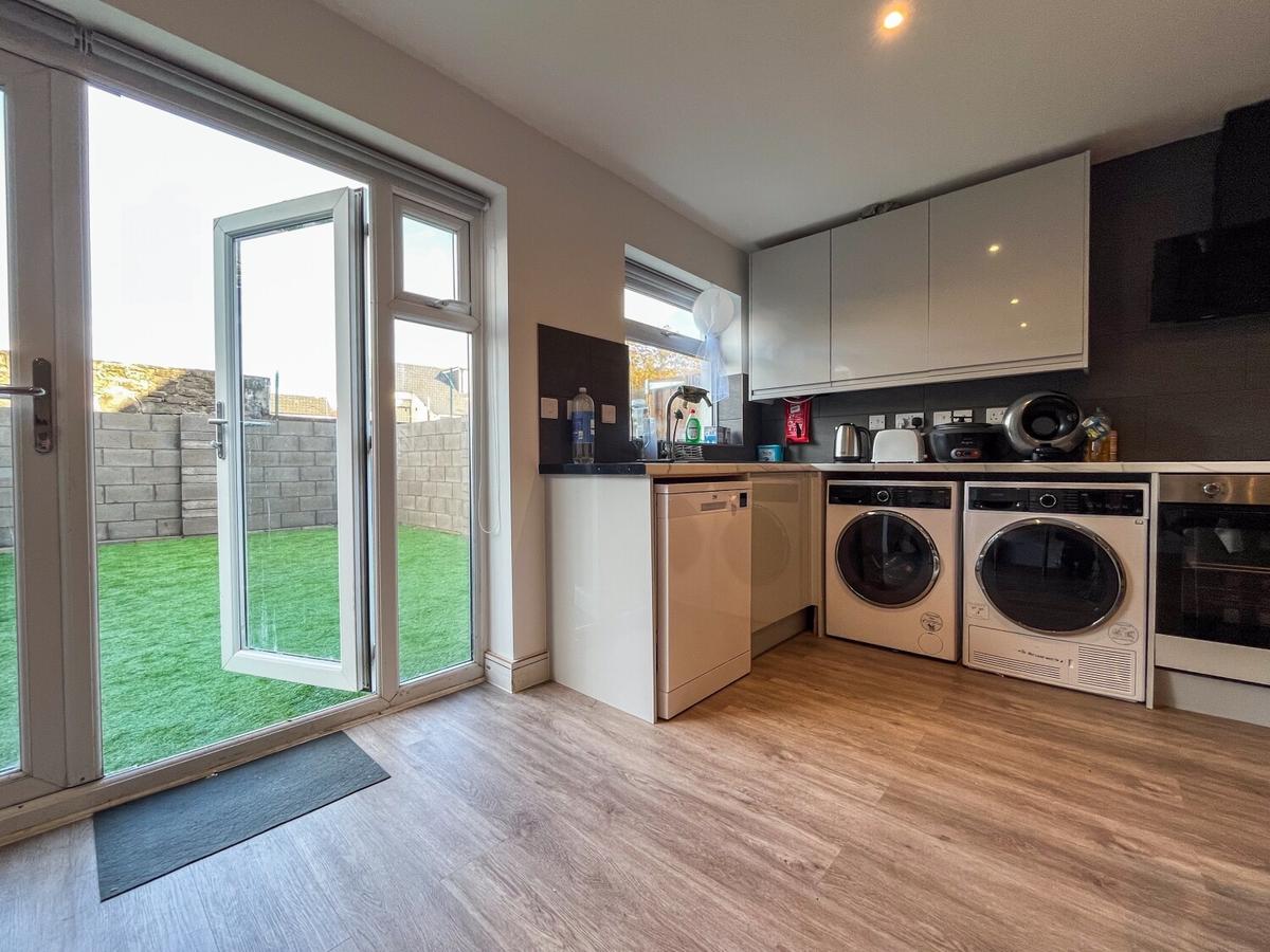 6 bedroom house for rent Maindy Road Cardiff, CF24 4HQ | UniHomes