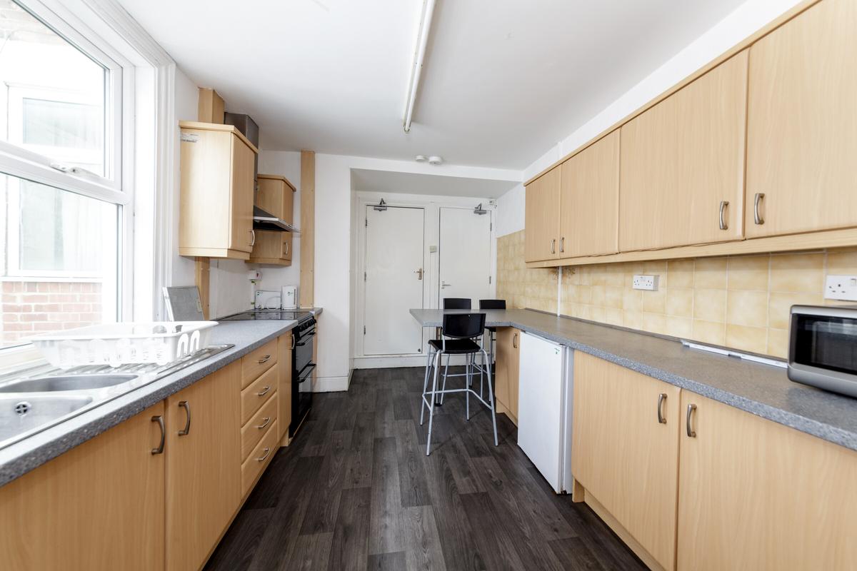 5 bedroom house for rent Manor House Road Newcastle, NE2 2LY | UniHomes