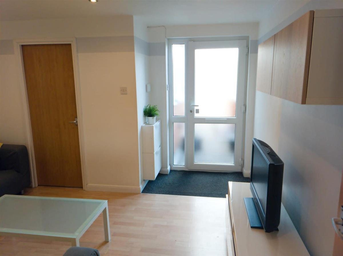 3 bedroom apartment for rent Barber Road, Sheffield, S10 1ED | UniHomes