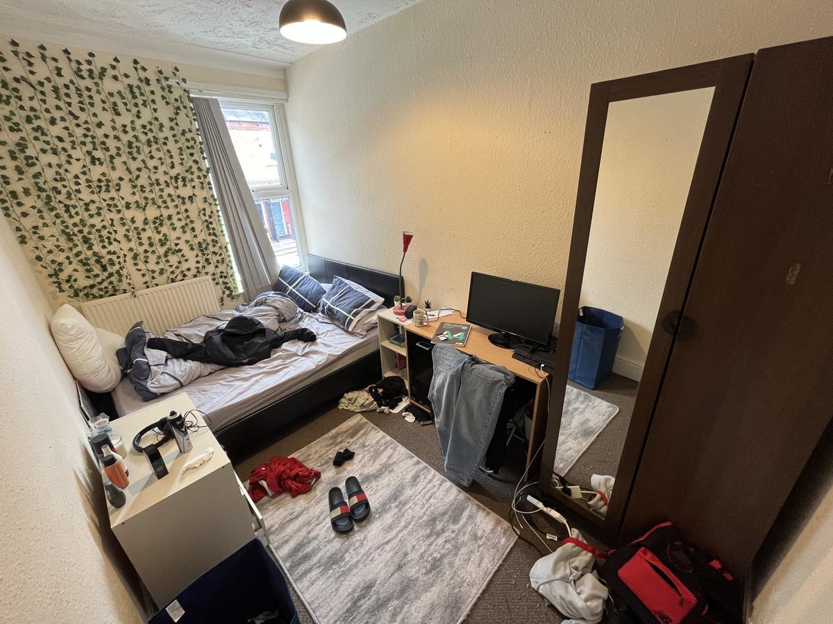 8 bedroom house for rent Consort Terrace, Leeds, LS3 1ET | UniHomes