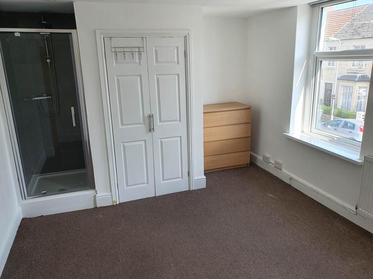6 bedroom house for rent Glenroy Street, Cardiff, CF24 3JX | UniHomes