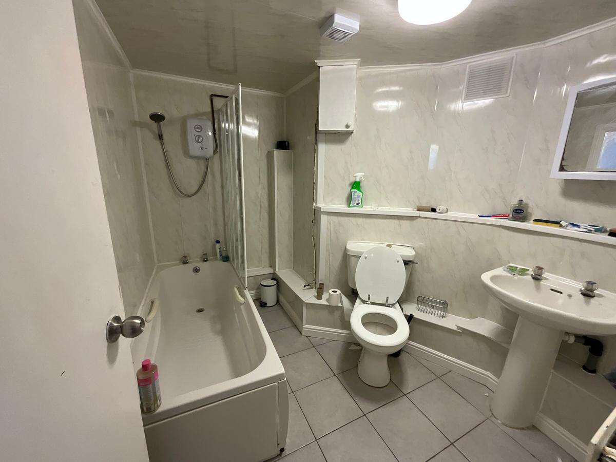 8 bedroom house for rent Harrington Drive Nottingham, NG7 1JN | UniHomes