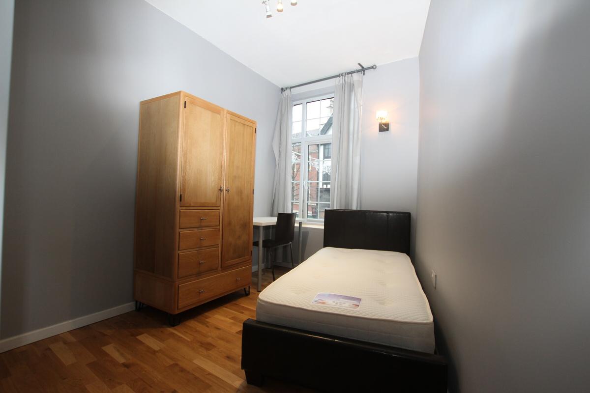 4 bedroom apartment for rent Long Row, Nottingham, NG1 6JE | UniHomes