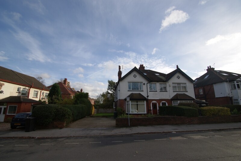 6 bedroom house for rent Church Wood Avenue, Leeds, LS16 5LF | UniHomes