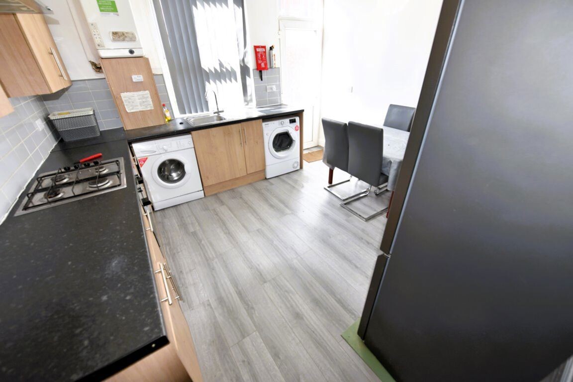 5 bedroom house for rent Harold Grove Leeds, LS6 1LB | UniHomes
