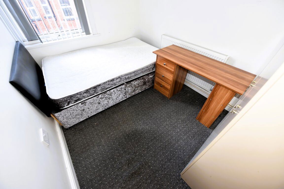 5 bedroom house for rent Harold Grove Leeds, LS6 1LB | UniHomes