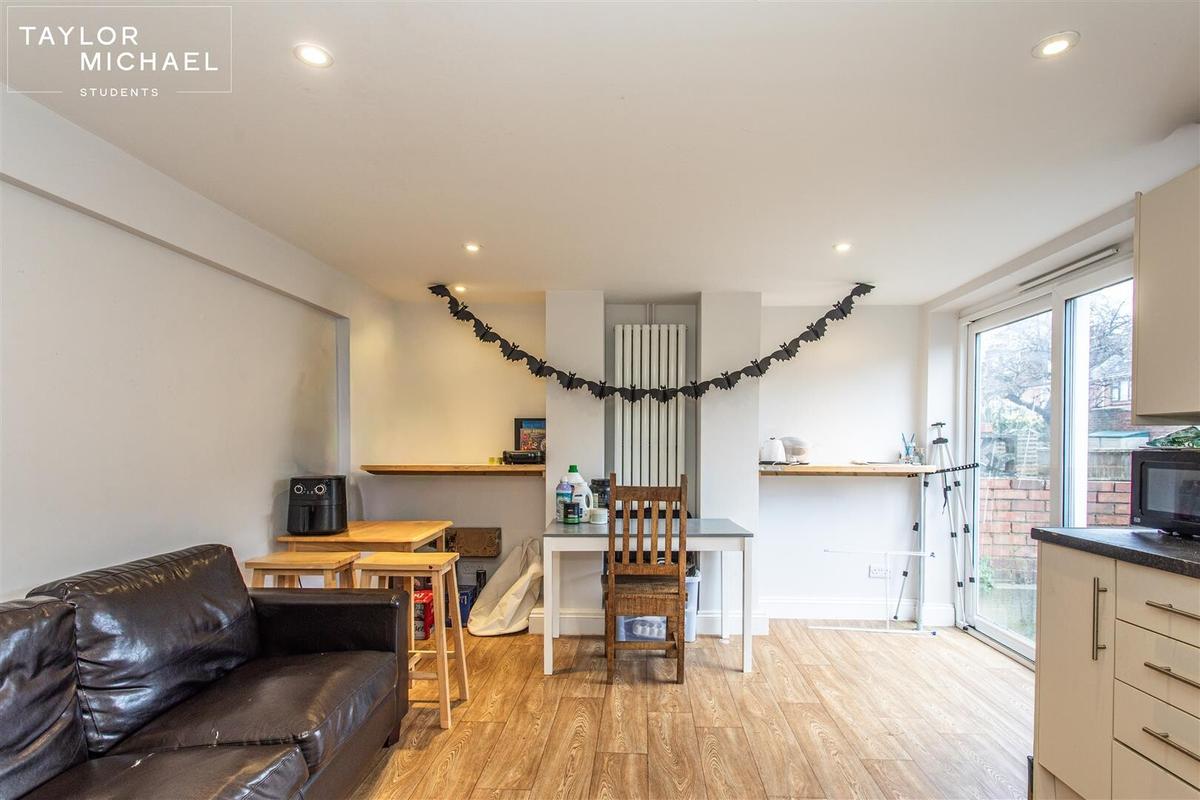 6 bedroom house for rent Hollingdean Terrace Brighton, BN1 7HA | UniHomes