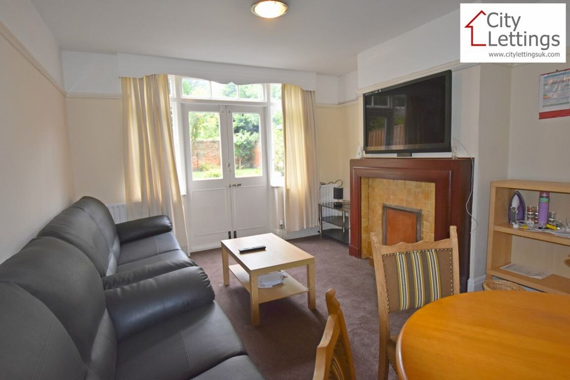 4 bedroom house for rent Waverley Street, Nottingham, NG7 4DX | UniHomes