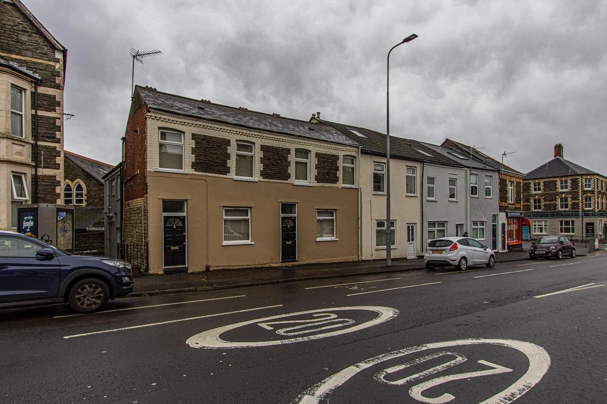 2 bedroom house for rent Cathays Terrace, Cardiff, CF24 4HZ | UniHomes