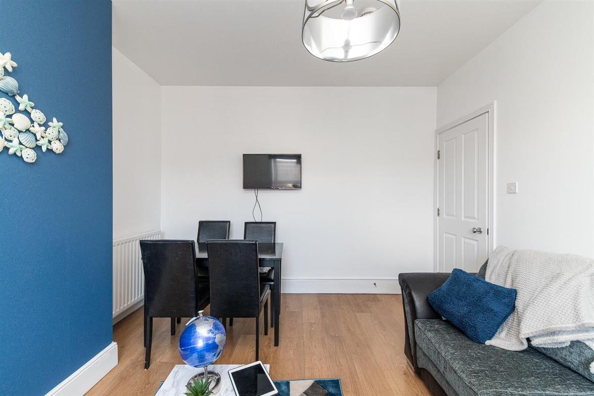 5 bedroom apartment for rent Chillingham Road, Newcastle, NE6 5LJ ...