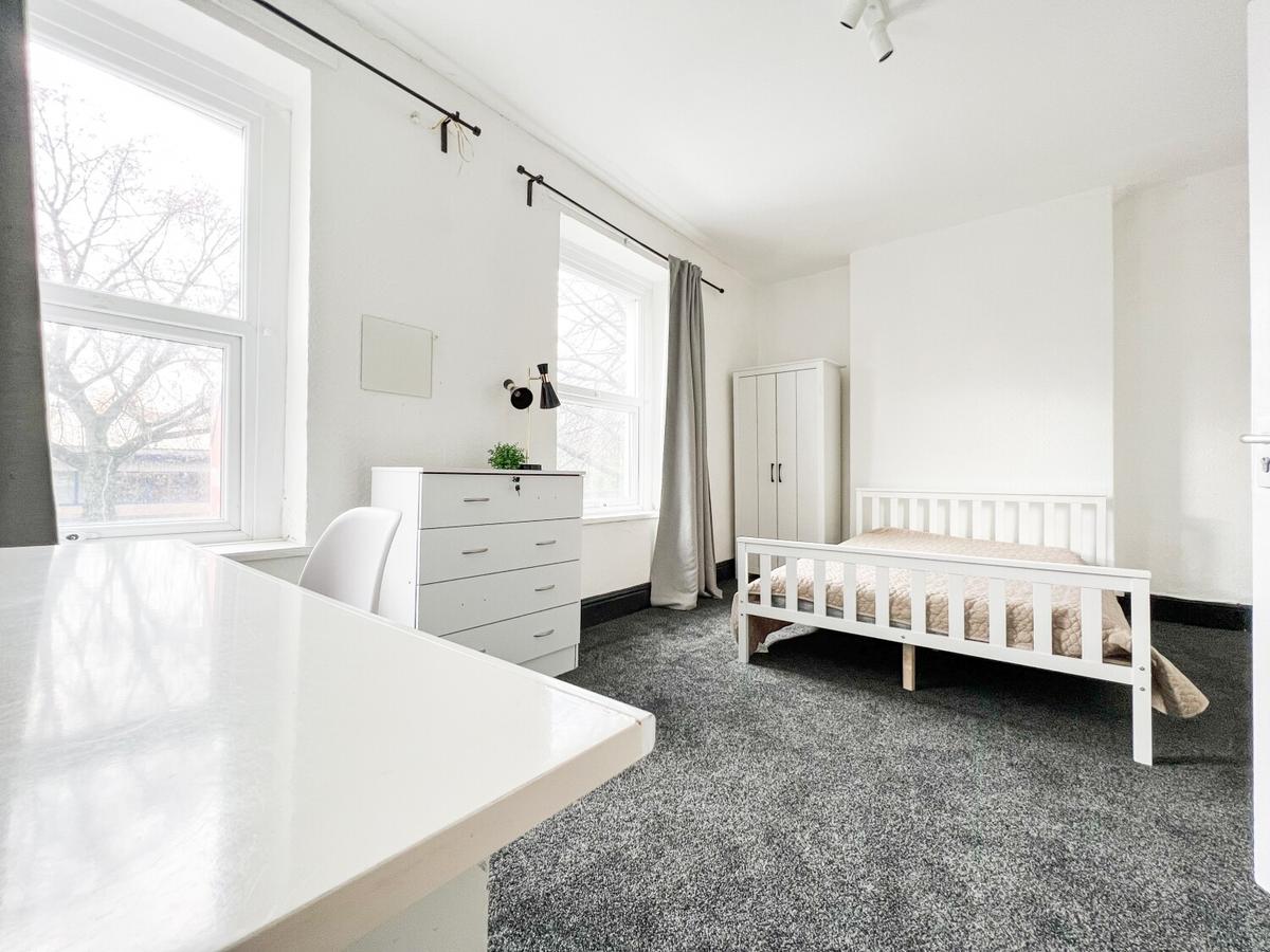 6 bedroom house for rent Senghenydd Road, Cardiff, CF24 4AH | UniHomes