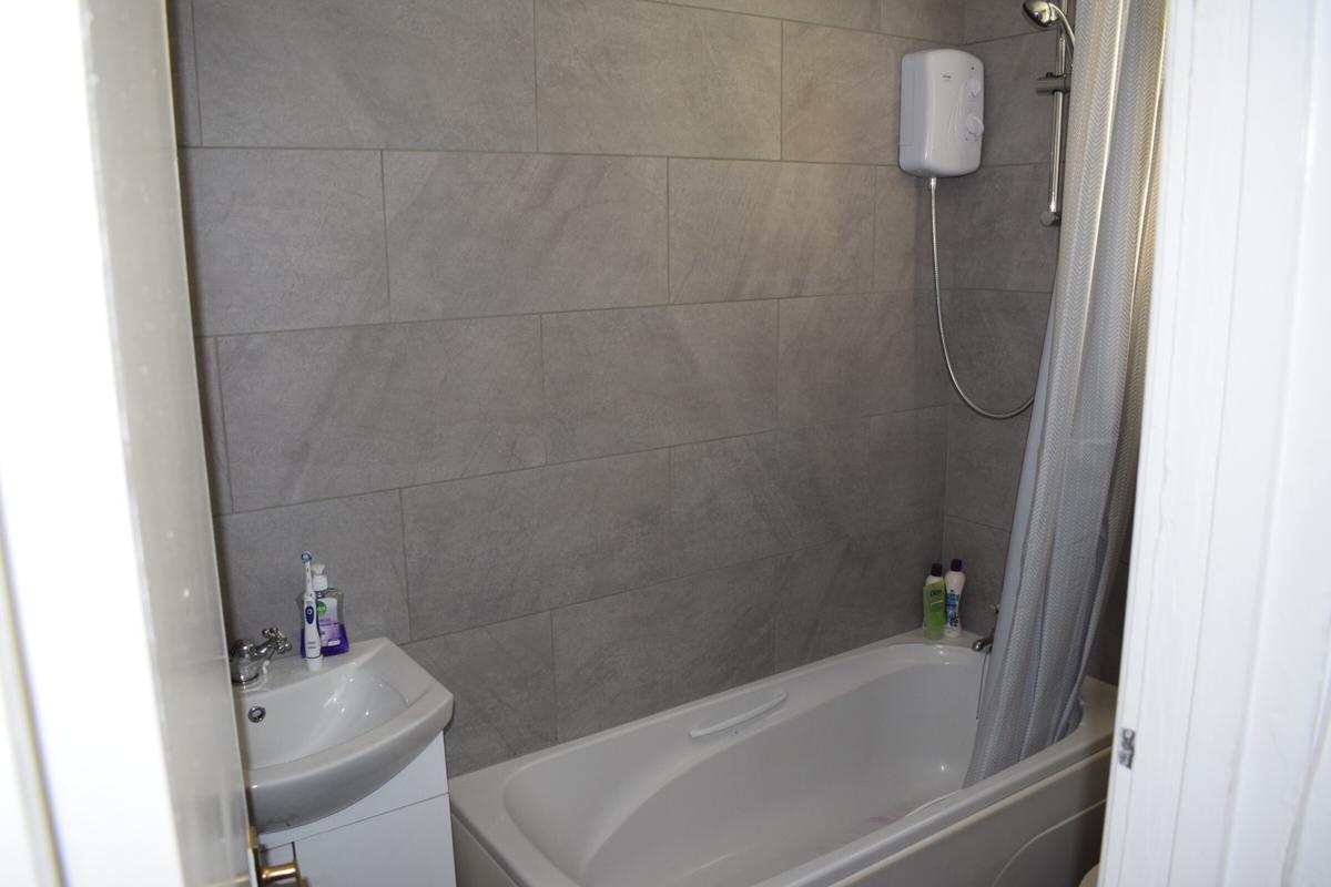 8 bedroom house for rent Cathays Terrace Cardiff, CF24 4HU | UniHomes