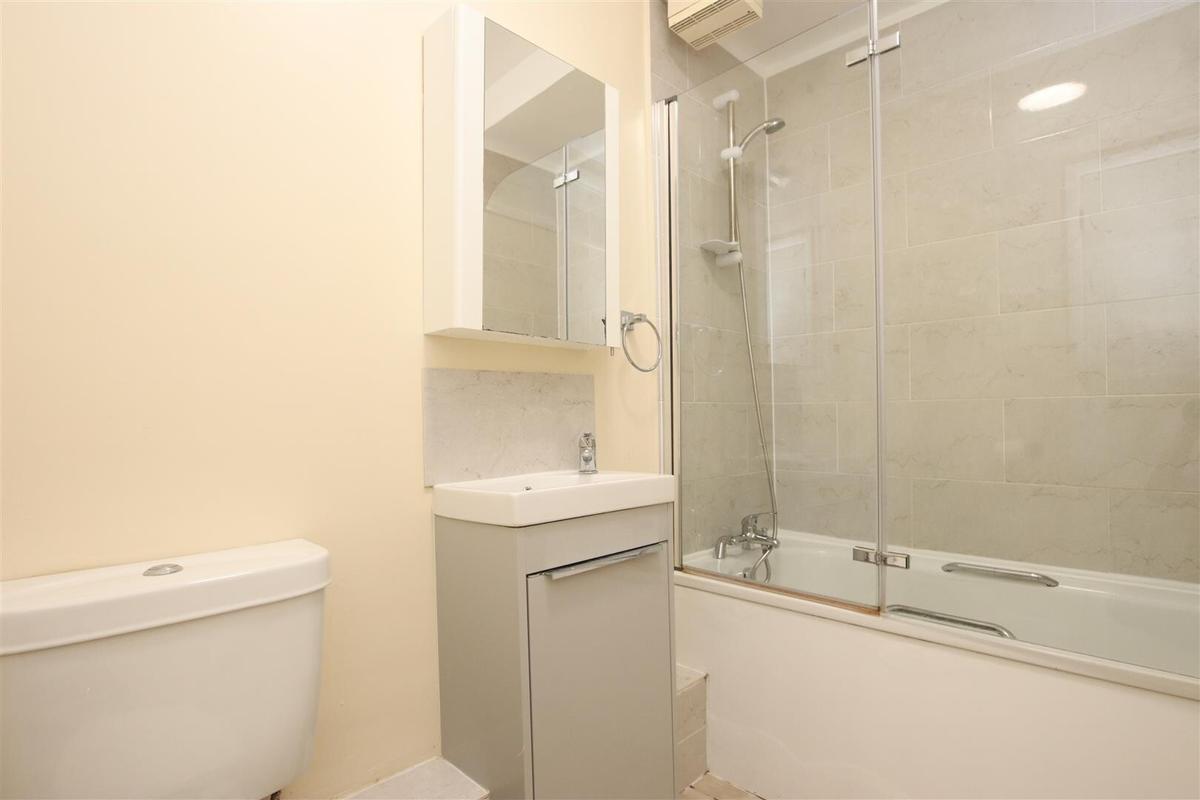 3 bedroom apartment for rent 8 Norfolk Buildings Bath, BA1 2BP | UniHomes