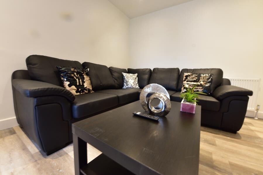 4 bedroom house for rent Raven Road, Leeds, LS6 1DA | UniHomes